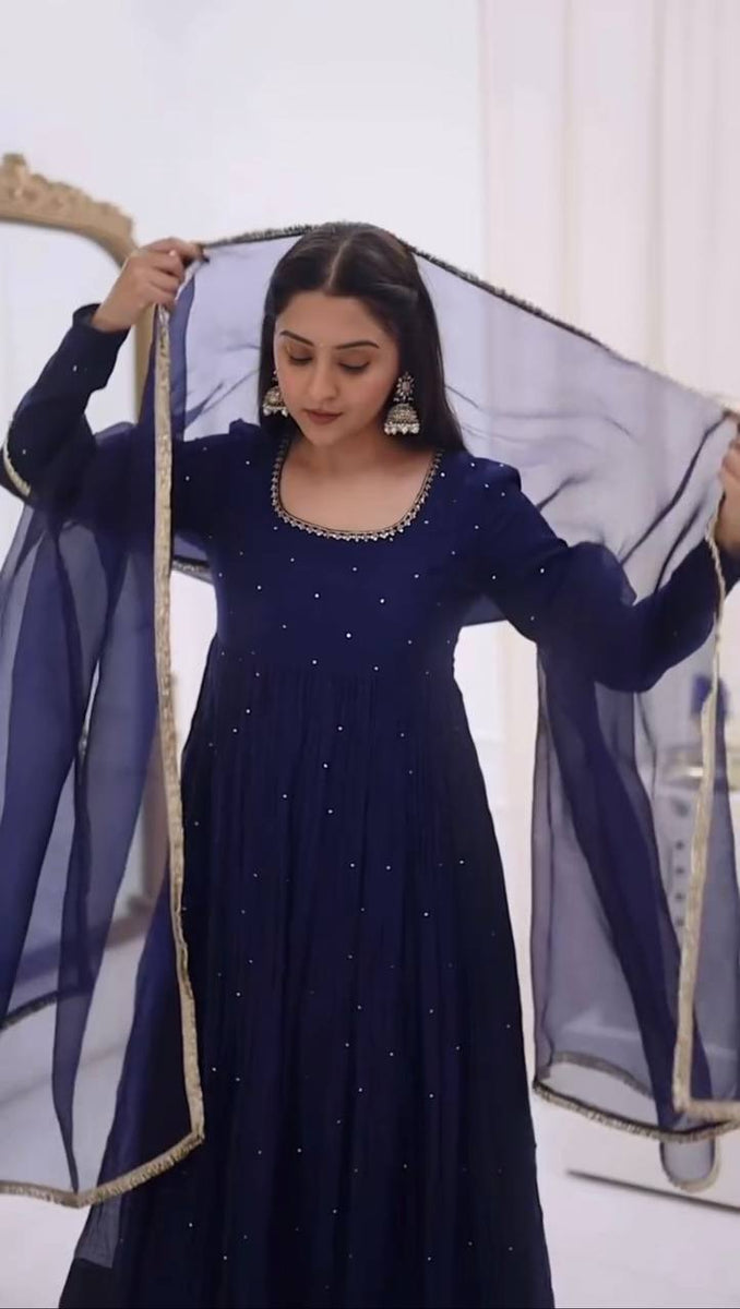 Chic and Classy Evening Wear Ensemble – Patiyala Shop