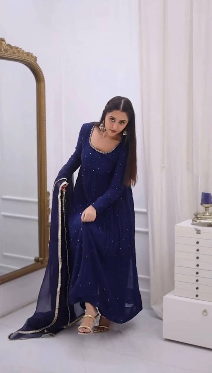 Chic and Classy Evening Wear Ensemble – Patiyala Shop